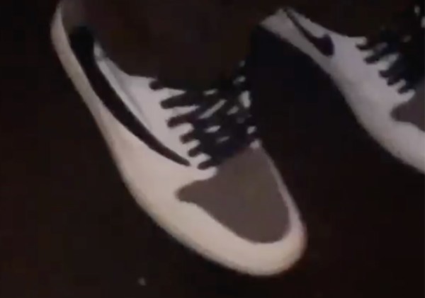 Off-White Nike Rubber Dunk University Blue Release Date | SneakerNews.com