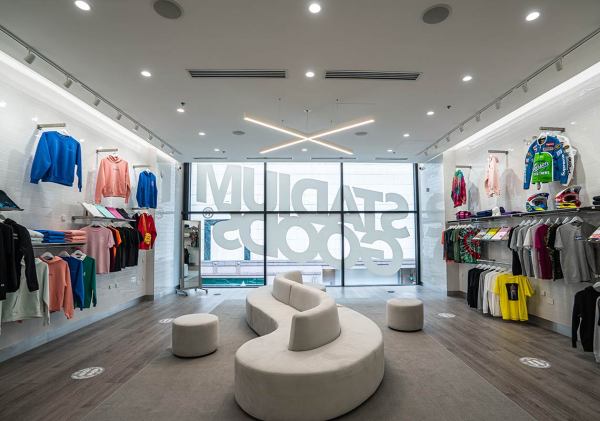 Stadium Goods Chicago Official Store Opening | SneakerNews.com