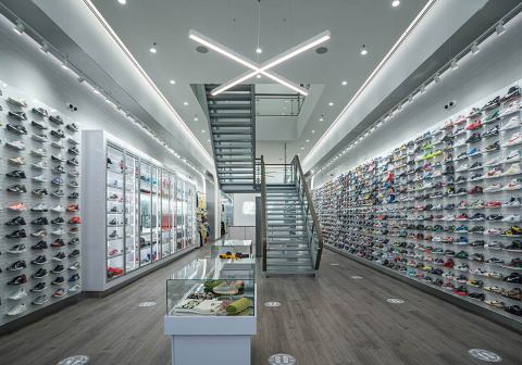 Stadium Goods Chicago Official Store Opening | SneakerNews.com