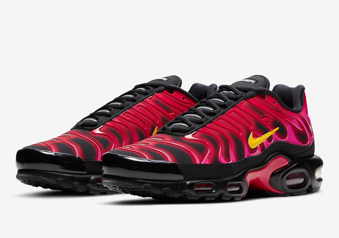 Supreme Nike Air Max Plus Release Date | SneakerNews.com