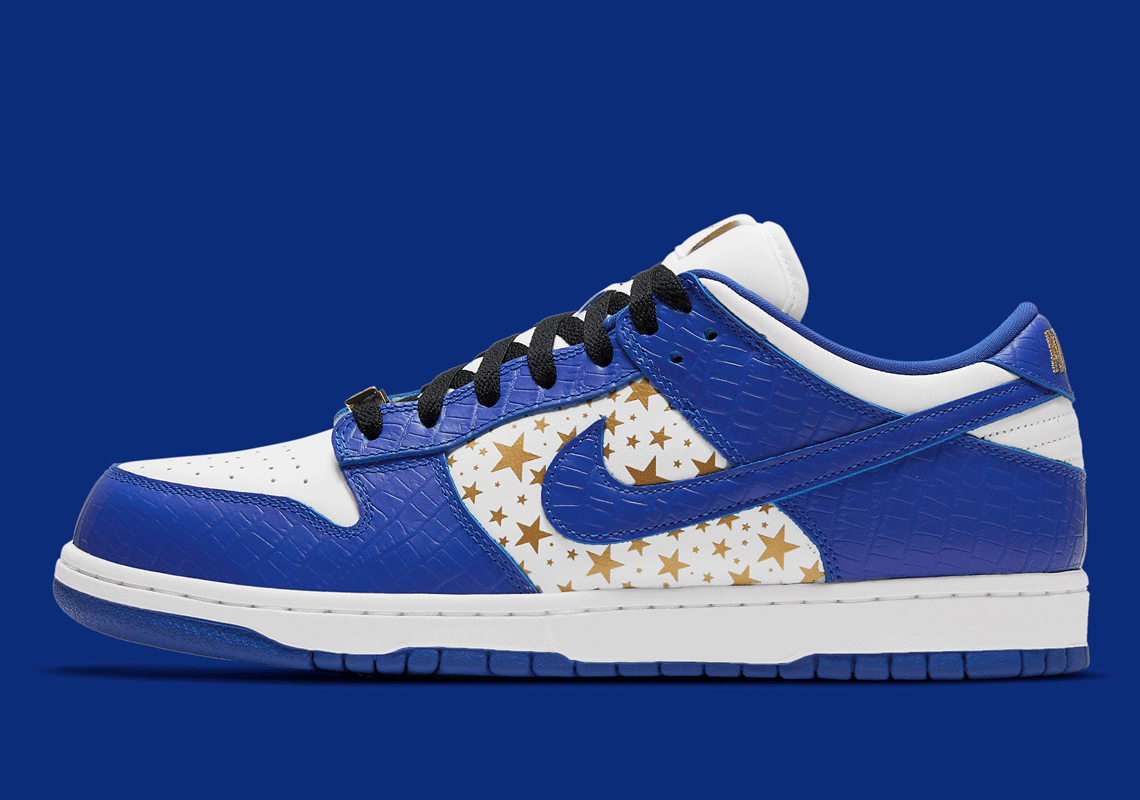 Supreme Nike SB Dunk Low Hyper Blue DH3228-100 | SneakerNews.com