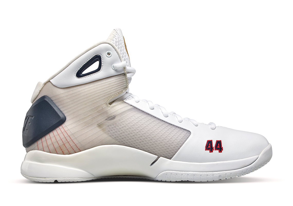 Sotheby's Barack Obama Player Exclusive Nike Hyperdunk | SneakerNews.com