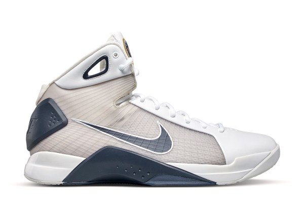 Sotheby's Barack Obama Player Exclusive Nike Hyperdunk | SneakerNews.com