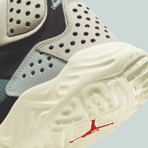 Jordan Delta Mid Hasta Bright Crimson DC2130-300 | SneakerNews.com