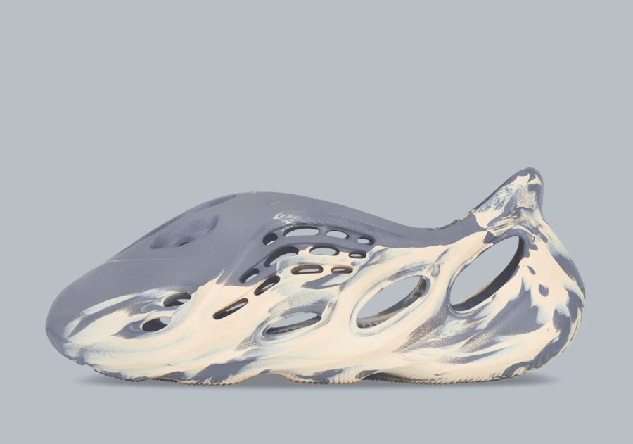 adidas Yeezy Quantum Sea Teal GY7926 Release Date | SneakerNews.com