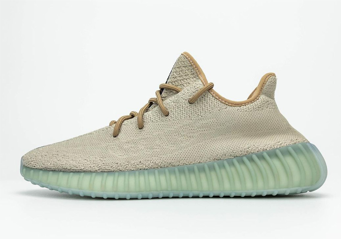 A New adidas Yeezy Boost 350 v2 Style Emerges With New Stitch Detail ...