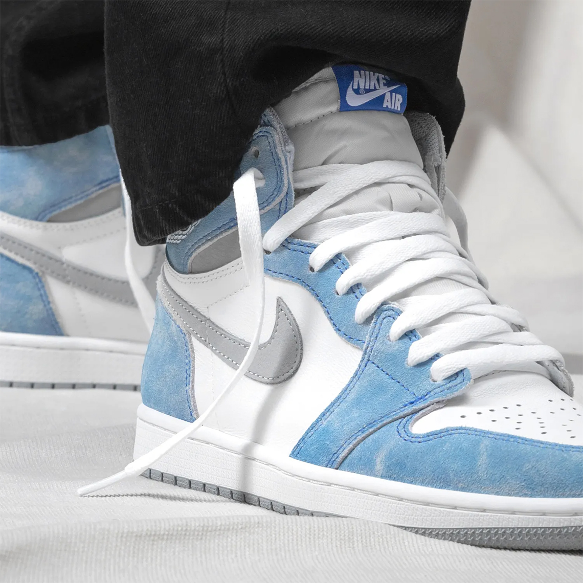 Air Jordan 1 "Hyper Royal" 555088-402 Store List | SneakerNews.com