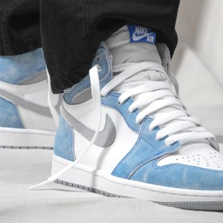 Air Jordan 1 "Hyper Royal" 555088-402 Store List | SneakerNews.com