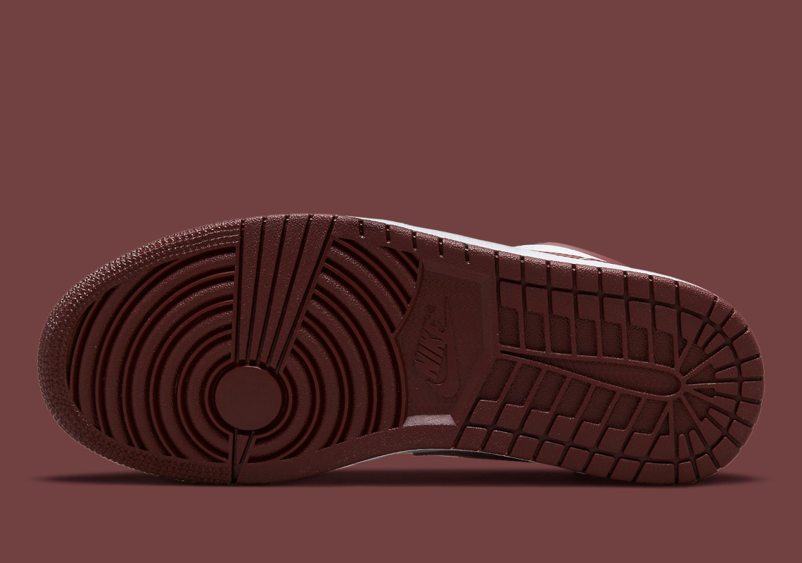 Air Jordan 1 Low Women’s DC0774-116 | SneakerNews.com