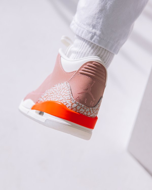 Air Jordan 3 Rust Pink WMNS CK9246-600 Release | SneakerNews.com