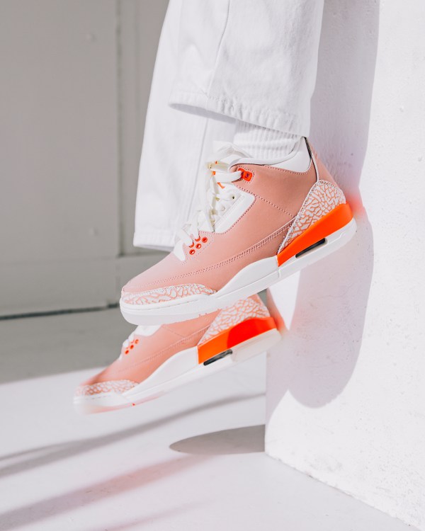 Air Jordan 3 Rust Pink WMNS CK9246-600 Release | SneakerNews.com