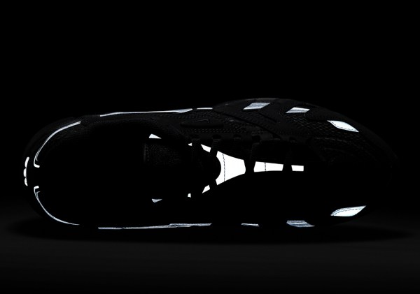 Nike Air Max 96 II Triple-Black DJ0328-001 Release | SneakerNews.com