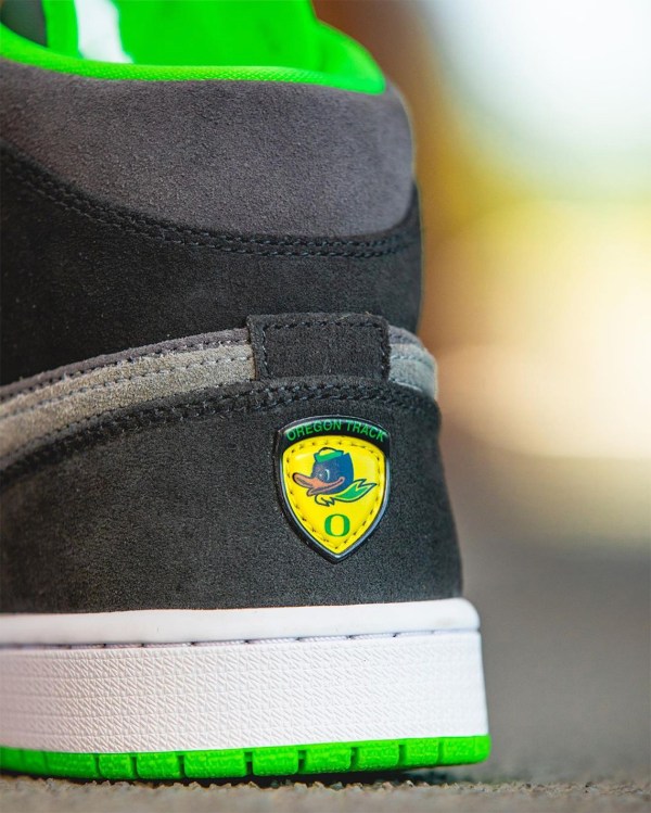 Oregon Ducks Air Jordan 1 Mid PE Track and Field| SneakerNews.com