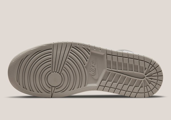 Air Jordan 1 Mid Linen White 554724-082 | SneakerNews.com