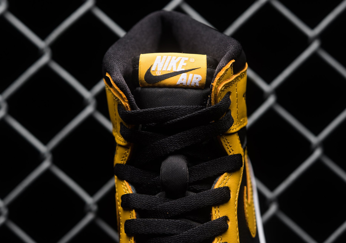 Air Jordan 1 Retro High OG Pollen 555088-701 | SneakerNews.com