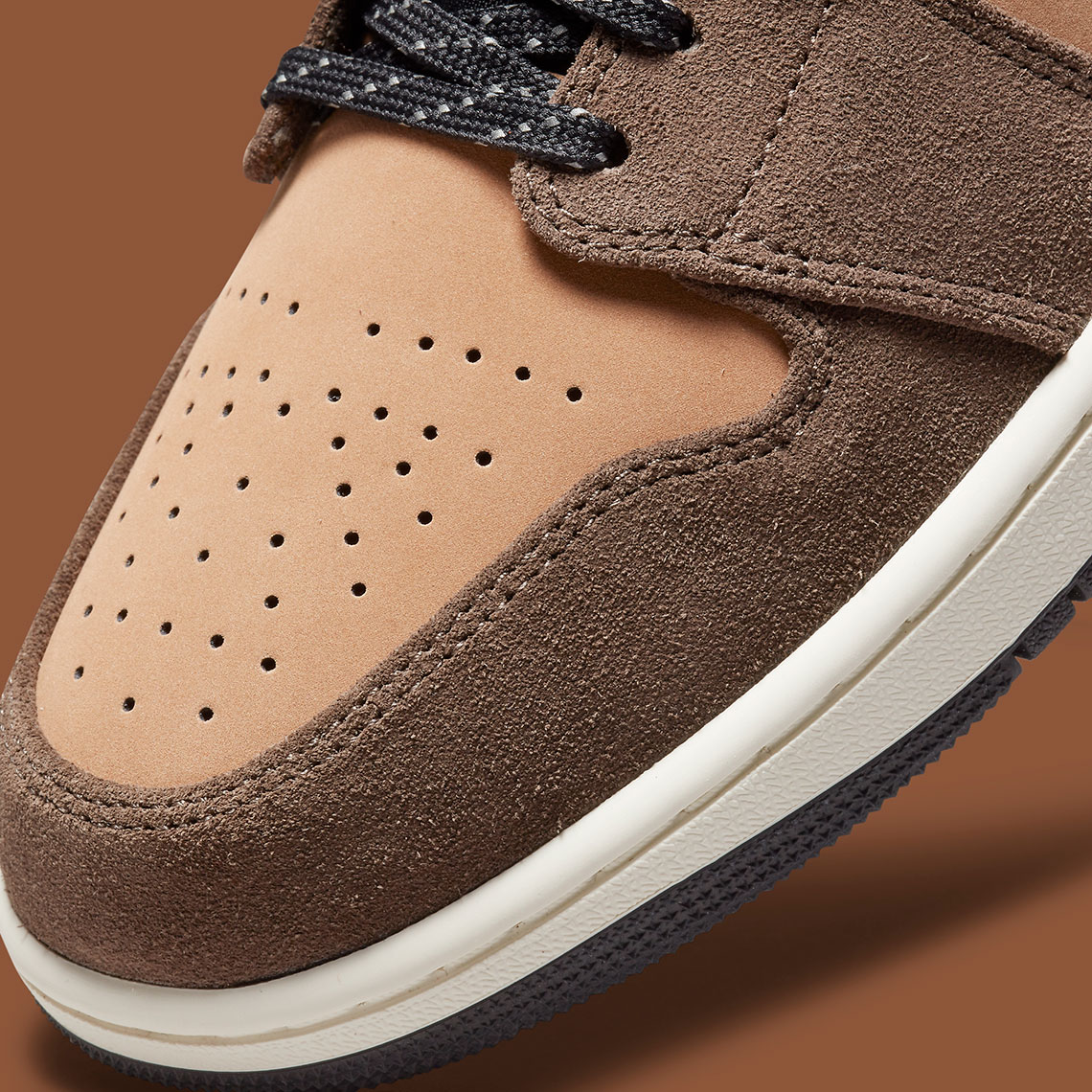 Air Jordan 1 Mid Brown DC7294-200 | SneakerNews.com
