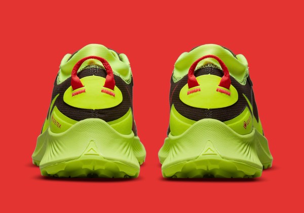 Nike Pegasus Trail 3 GORE-TEX Volt DO6728-200 | SneakerNews.com
