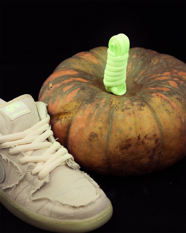 Nike SB Dunk Low "Mummy" DM0774-111 Store List | SneakerNews.com