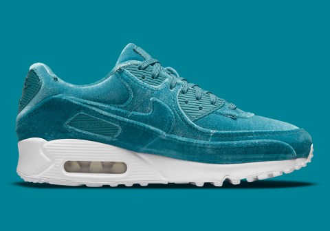 Nike Air Max 90 Ash Green Metallic Silver DO2194-001 | SneakerNews.com