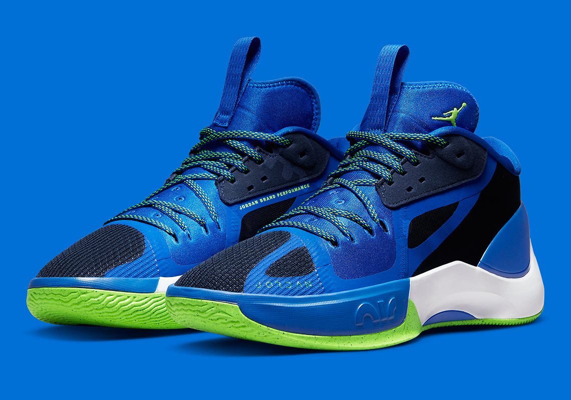 Jordan Zoom Separate Mavericks DH0249-400 | SneakerNews.com