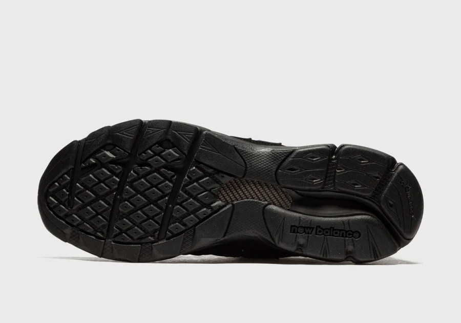New Balance 920 Triple Black M920BLK | SneakerNews.com