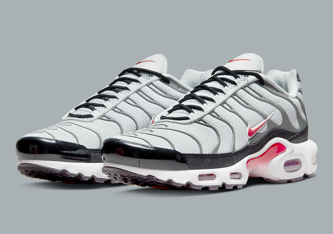 Nike Air Max Plus DM0032-002 Release Info | SneakerNews.com