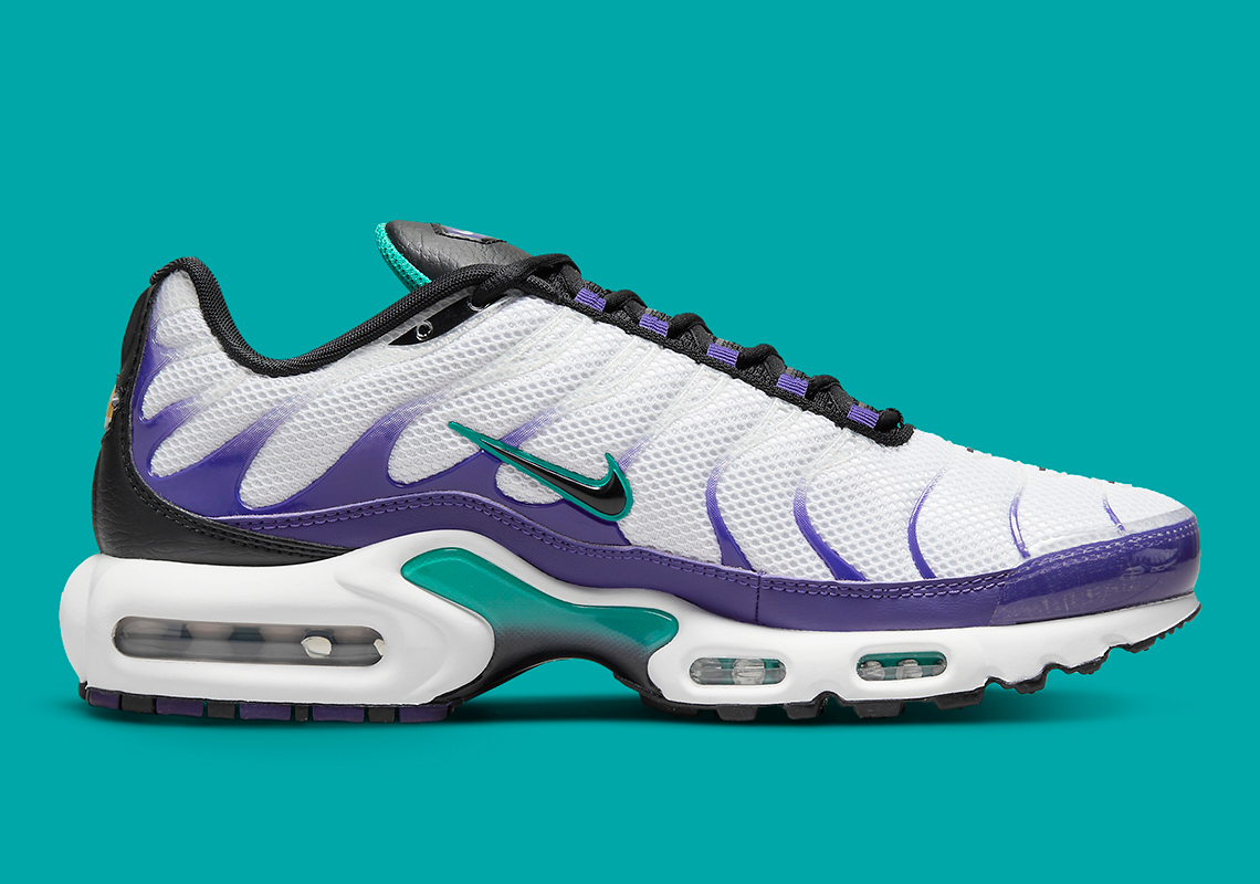 Nike Air Max Plus "Grape" DM0032-100 | SneakerNews.com