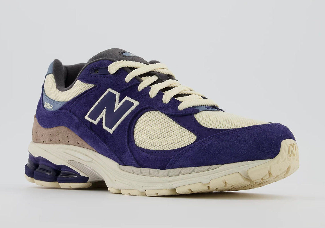 New Balance 2002R "Navy/Cream" M2002RG | SneakerNews.com