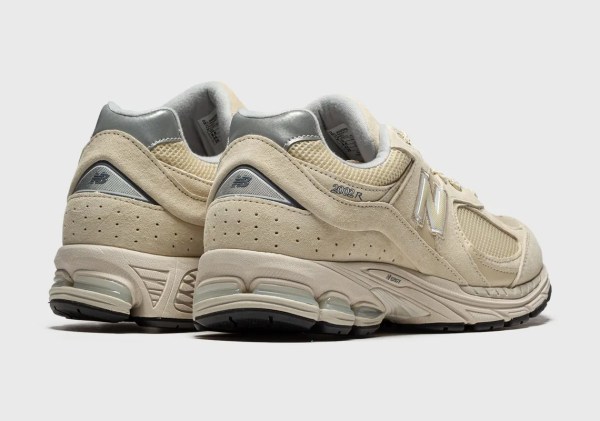 New Balance 2002R ML2002RE "Aluminum" | SneakerNews.com