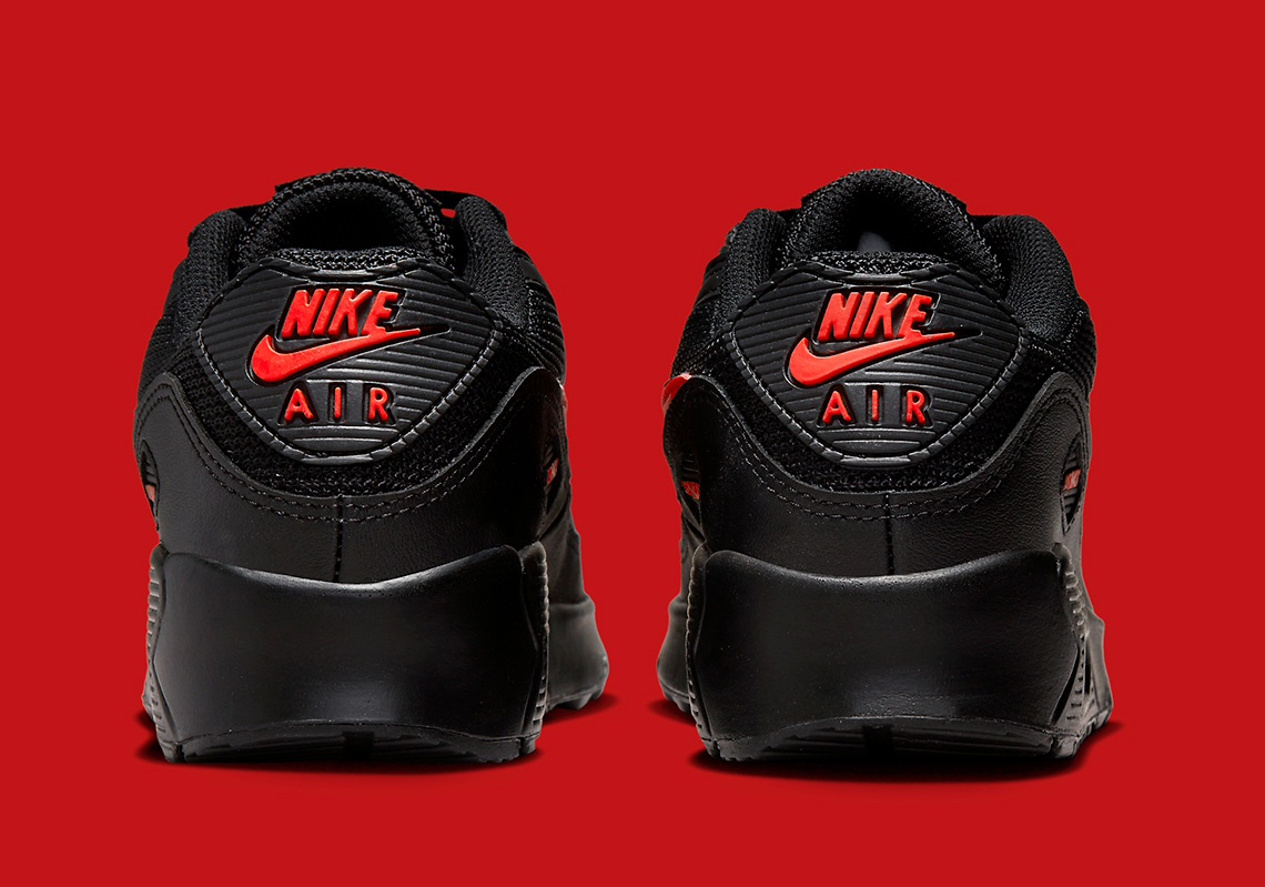 Nike Air Max 90 Triple Swoosh DX9272-001 | SneakerNews.com