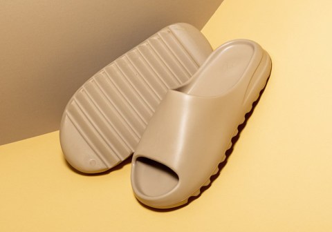 Yeezy Slides – Everything you need to know: Price, Sizing, Colors