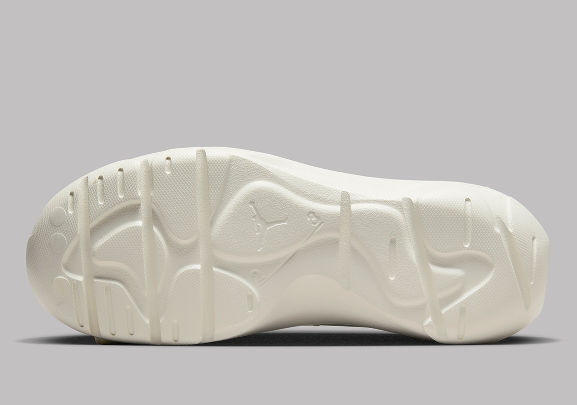 Jordan Slip-On Mule Clog Shoe DN4890-101 | SneakerNews.com