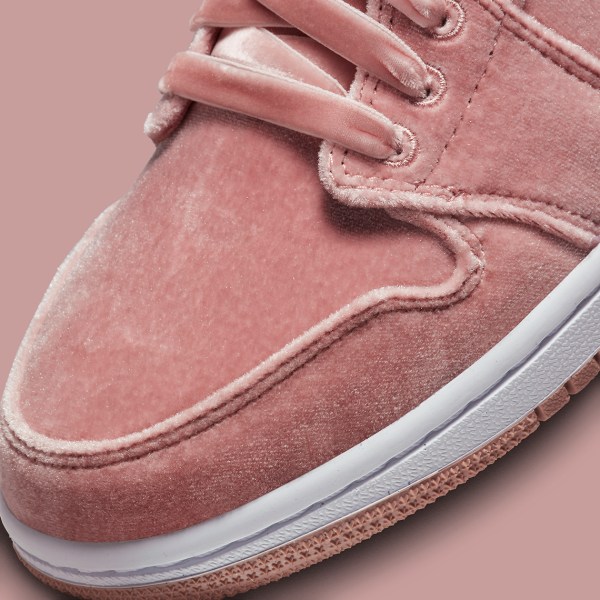 Air Jordan 1 Low Pink Velvet DQ8396-600 | SneakerNews.com