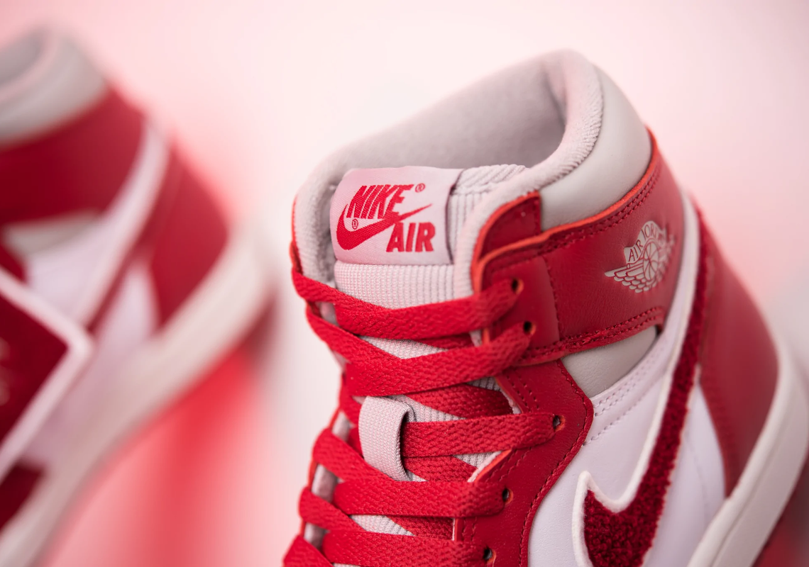 Air Jordan 1 Retro High OG "Varsity Red" DJ4891-061 | SneakerNews.com