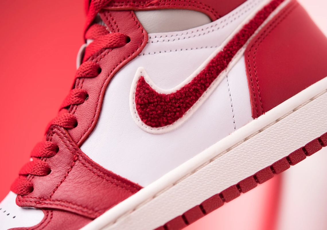 Air Jordan 1 Retro High OG "Varsity Red" DJ4891-061 | SneakerNews.com