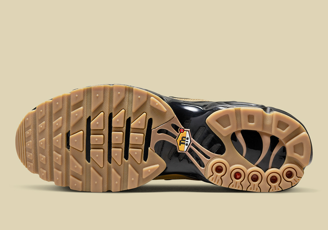Nike Air Max Plus Gold Black DZ4501-700 | SneakerNews.com