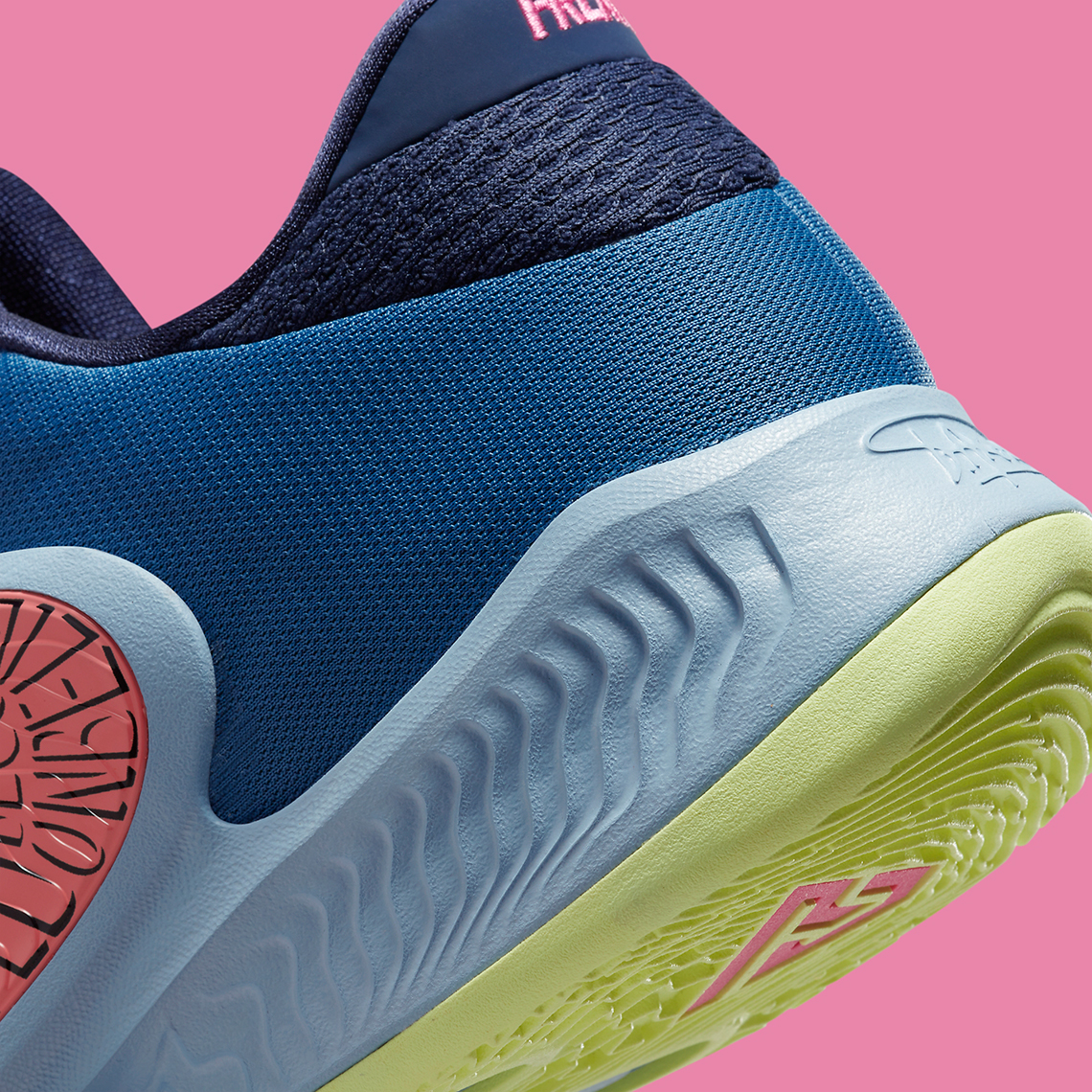 Nike Zoom Freak 4 Dark Marina Blue Barely Bolt Pink Glaze DO9680-400 ...