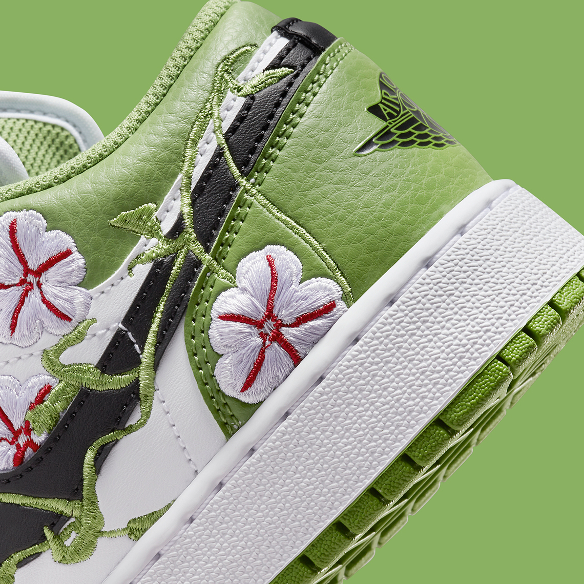 Air Jordan 1 Low GS "Floral Vines" DQ8389-100 | SneakerNews.com