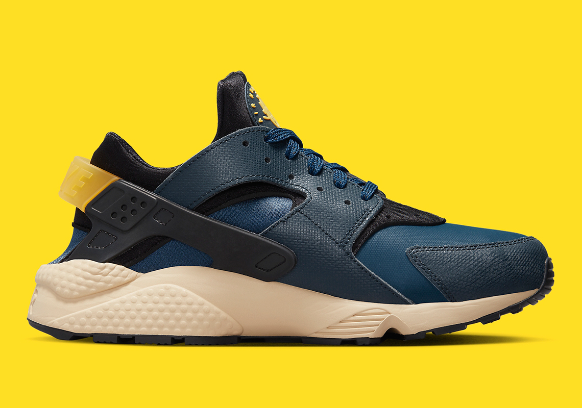 Nike Air Huarache "Navy/Yellow" DZ4852-001 | SneakerNews.com