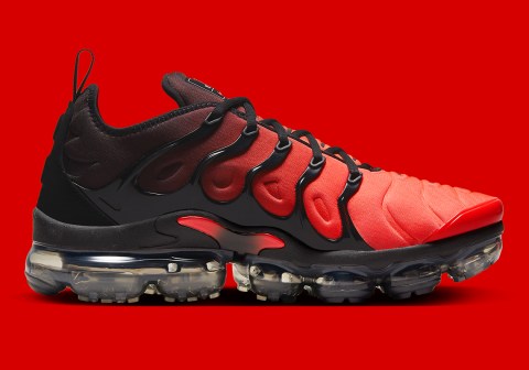 Nike Vapormax Plus Red/Black DZ4857-001 | SneakerNews.com