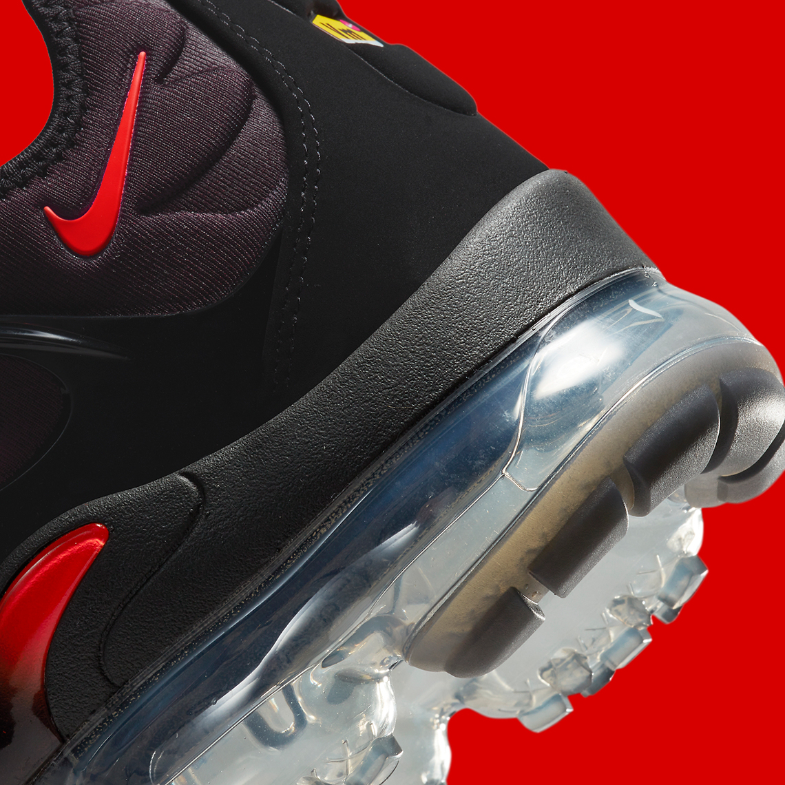 Nike Vapormax Plus Red/Black DZ4857-001 | SneakerNews.com