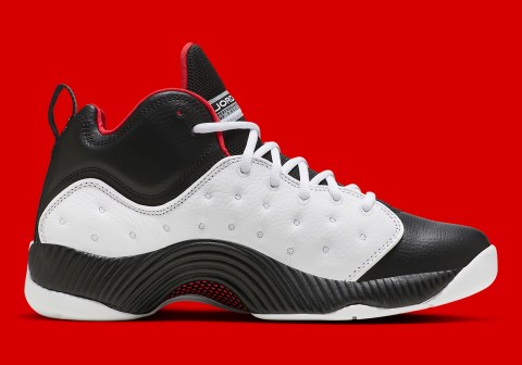 Jordan Jumpman Team 2 "Chicago" DZ7294-1016 | SneakerNews.com