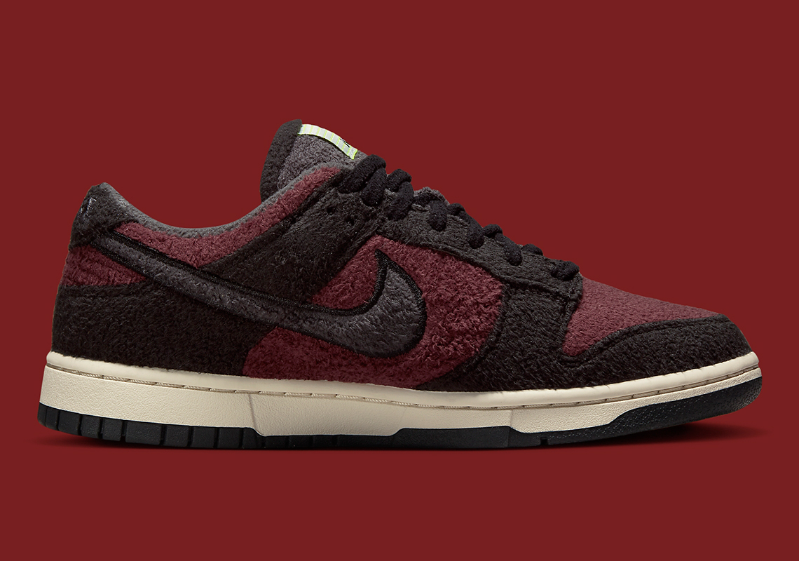 Nike Dunk Low Fleece "Black/Maroon" DQ7579-600 | SneakerNews.com