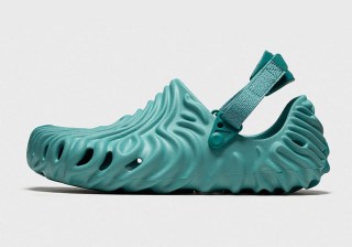 Nike Dunk Low "Gold Swoosh" DX5930-001 | SneakerNews.com