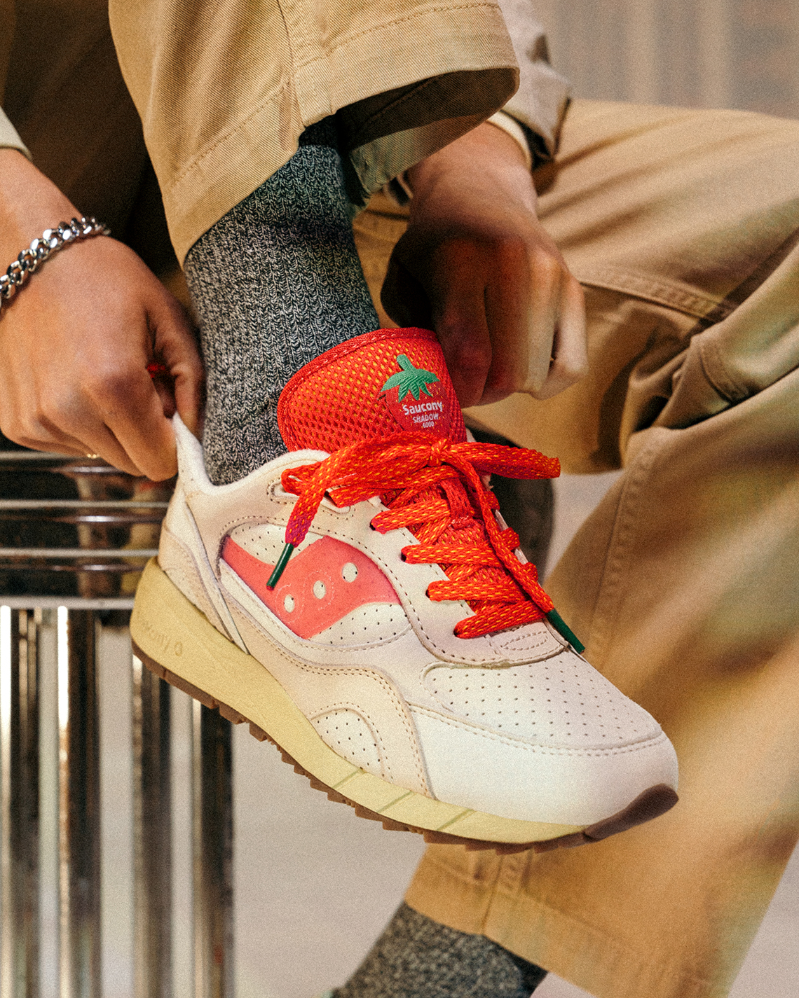 Saucony Shadow 6000 "New York Cheesecake" | SneakerNews.com