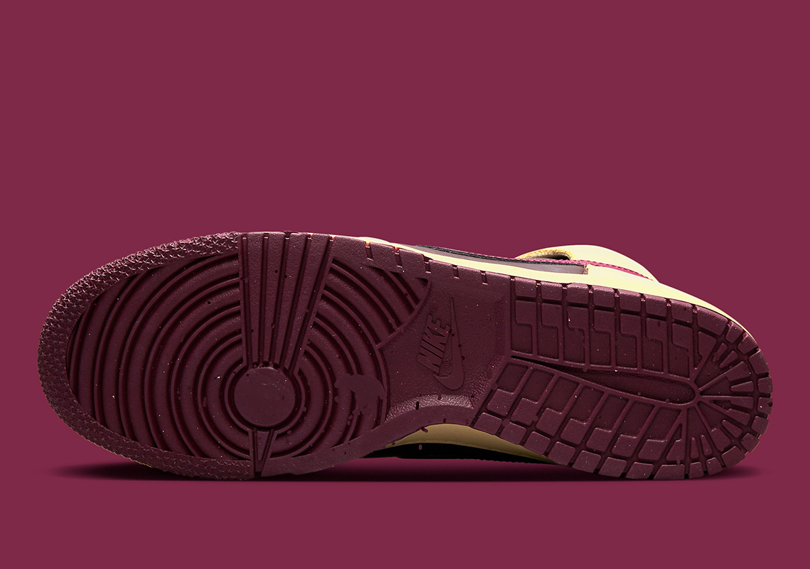 Nike Dunk High 85 Alabaster FD0794-700 | SneakerNews.com