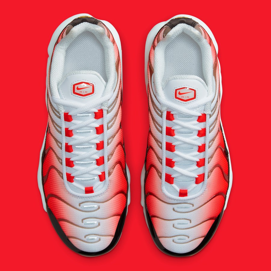 Nike Air Max Plus Red White Navy GS FD9768-100 | SneakerNews.com