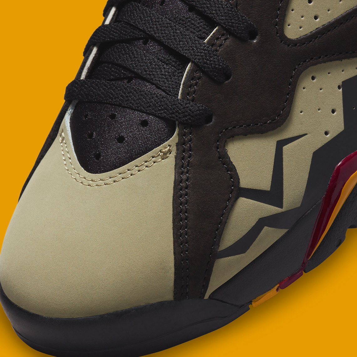 Air Jordan 7 Retro SE "Black/Olive" DN9782-001 | SneakerNews.com