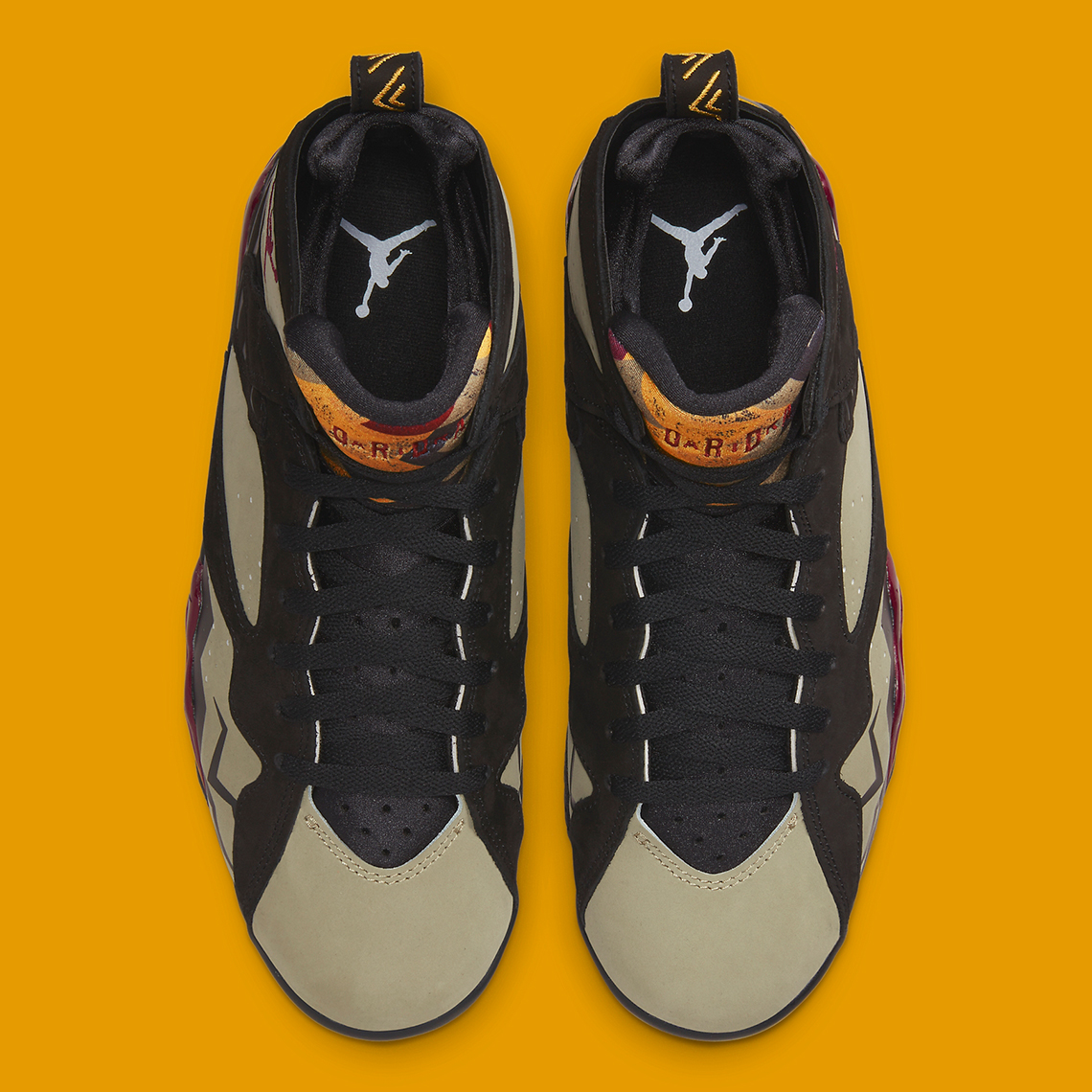 Air Jordan 7 Retro SE "Black/Olive" DN9782-001 | SneakerNews.com