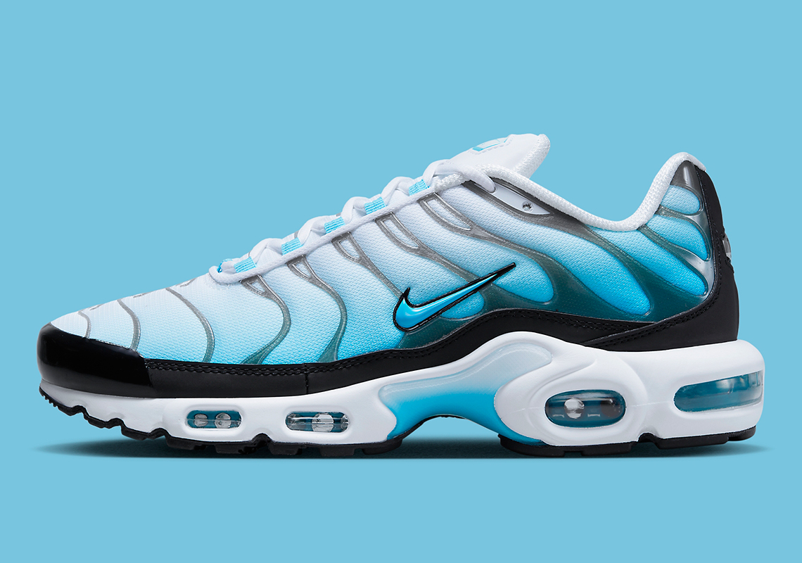 Nike Air Max Plus "Ice" FD9751-100 | SneakerNews.com